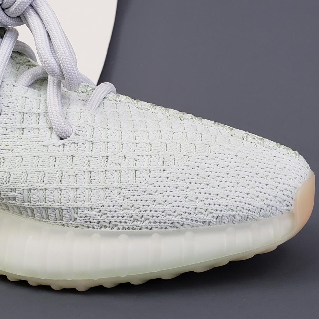Кроссовки Yeezy Boost 350 V2 Hyperspace купить оригинал - цена в Москве ...