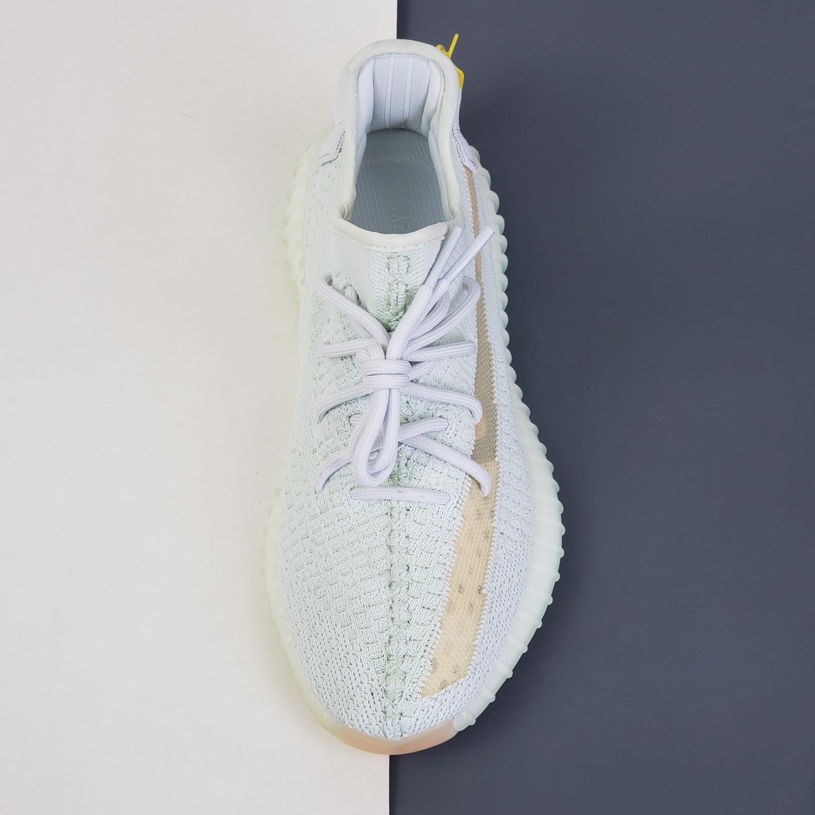 Кроссовки Yeezy Boost 350 V2 Hyperspace купить оригинал - цена в Москве ...
