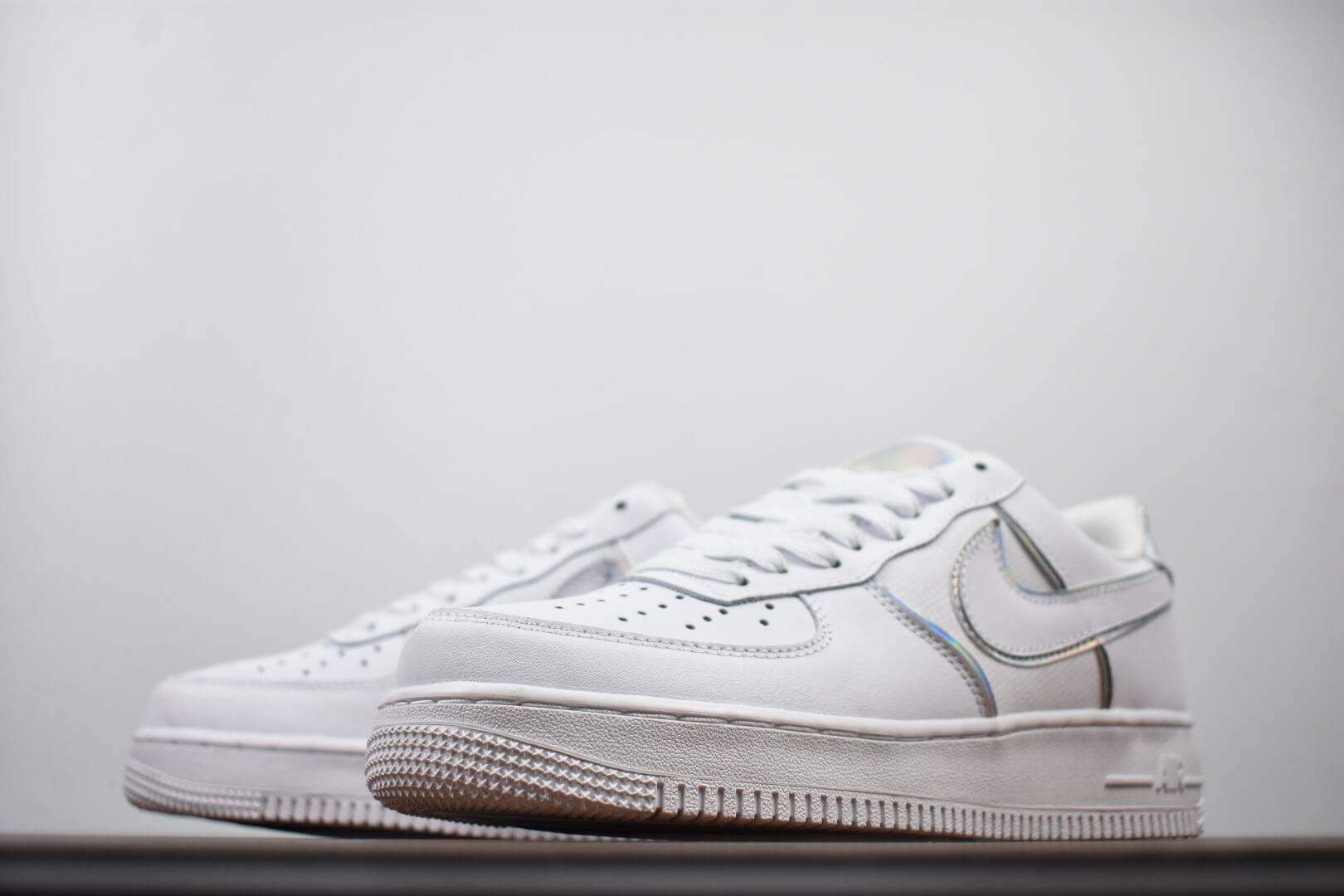 Кроссовки Nike Air Force 1 Low ’07 LV8 4 White Silver купить оригинал ...