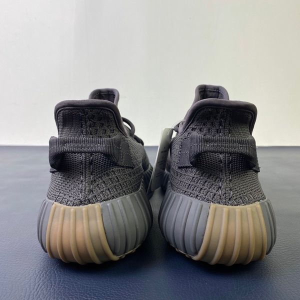 Кроссовки adidas Yeezy Boost 350 V2 Cinder купить оригинал - цена в ...